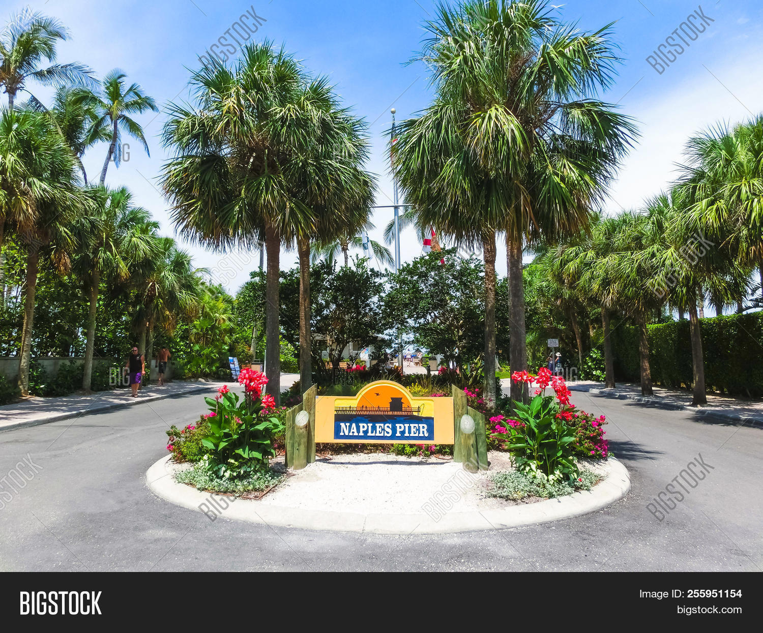 Naples, Usa - May 8, Image & Photo (Free Trial) | Bigstock