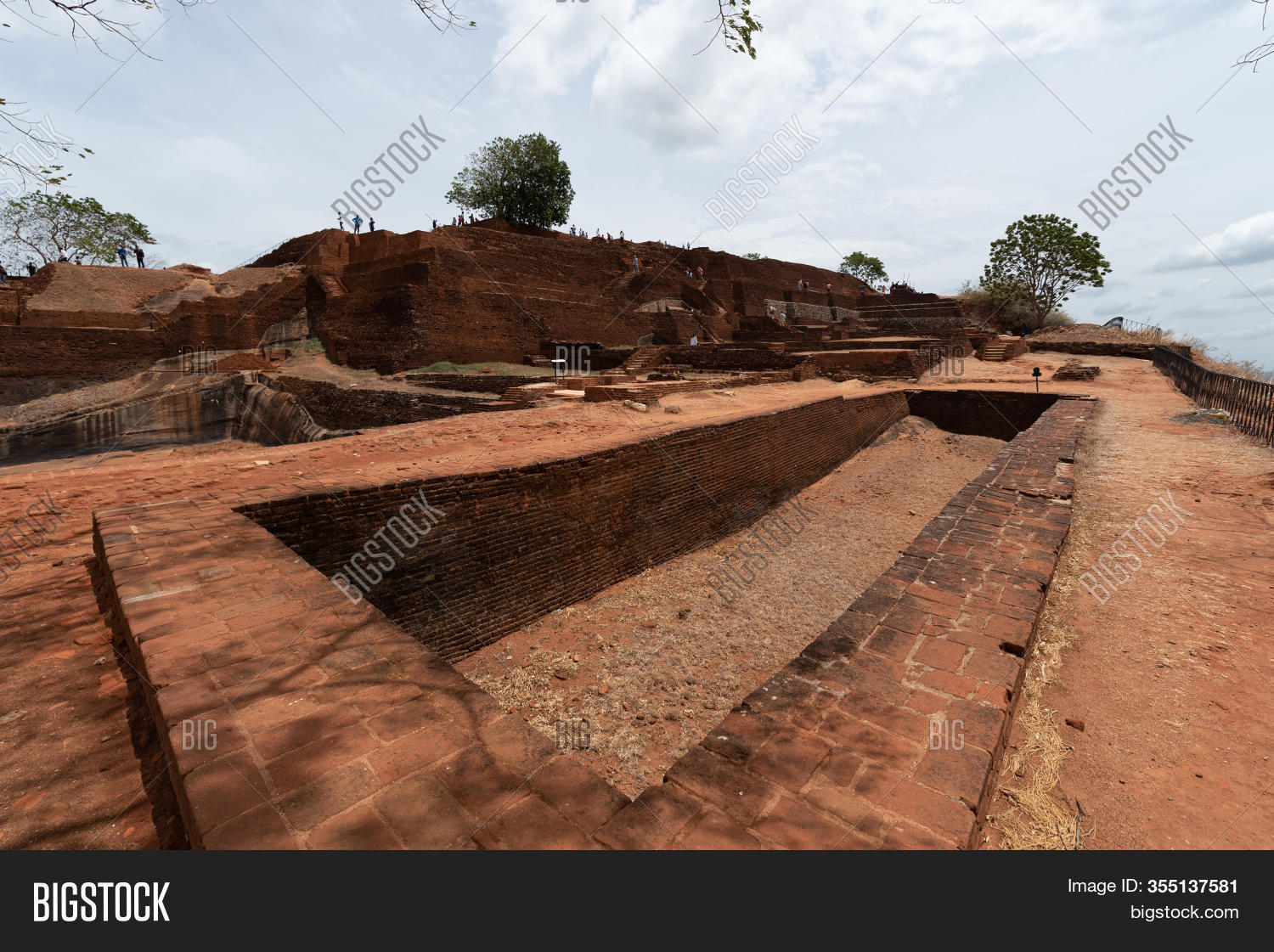 Sigiriya Sinhagiri Image & Photo (Free Trial) | Bigstock