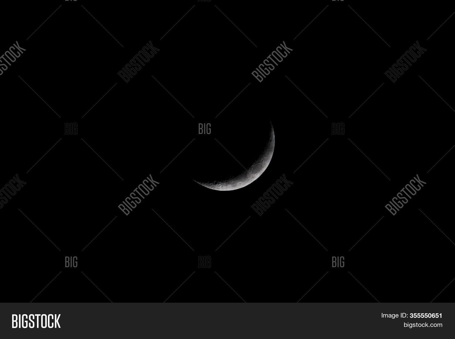 Sliver Crescent Moon Image & Photo (Free Trial) | Bigstock
