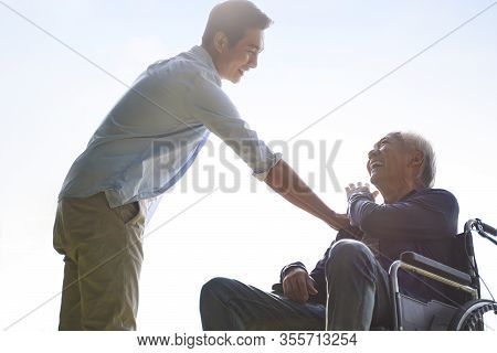 Pat Shoulder Images, Illustrations & Vectors (Free) - Bigstock