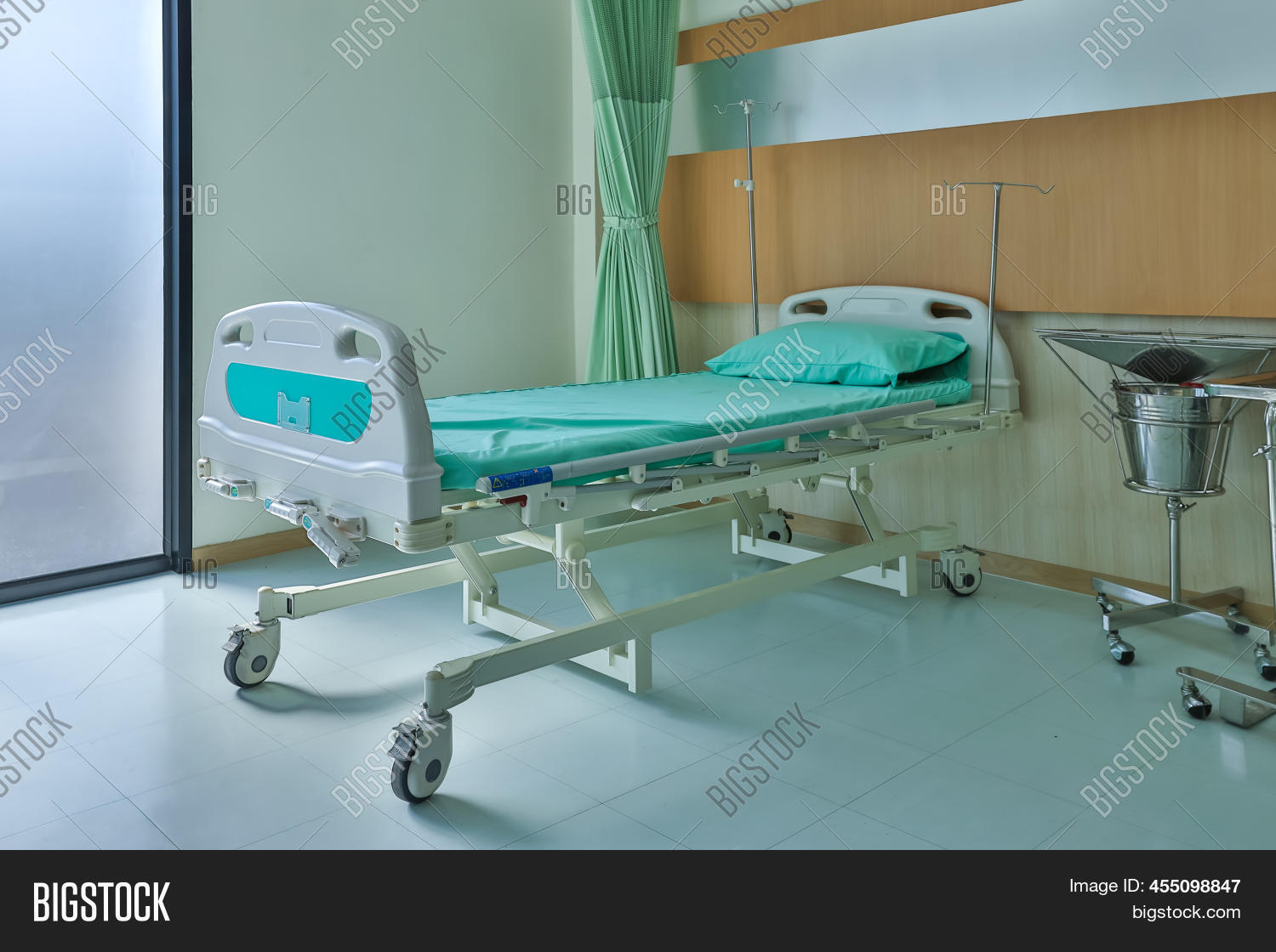 Empty Bed Modern Image & Photo (Free Trial) | Bigstock
