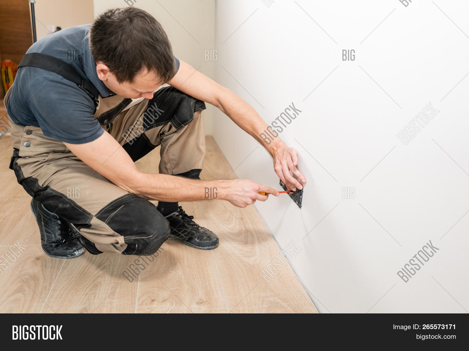 One Electrician Worker Image & Photo (Free Trial) | Bigstock