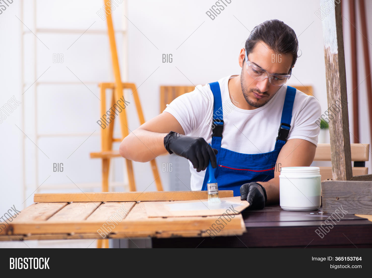Young Male Contractor Image & Photo (Free Trial) | Bigstock
