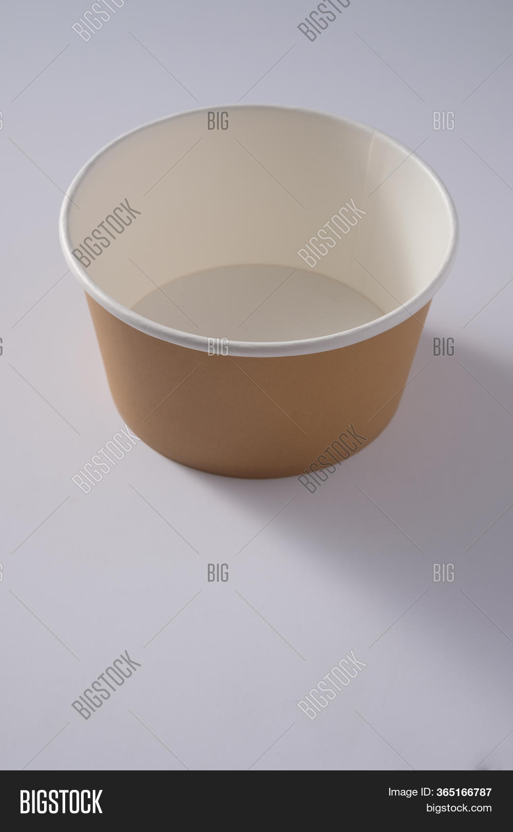 Big Brown Paper Plate Image & Photo (Free Trial) | Bigstock