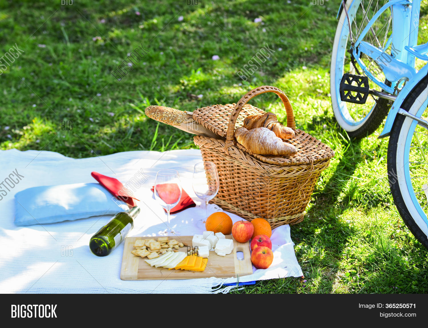 Picnic Basket Food On Image & Photo (Free Trial) | Bigstock