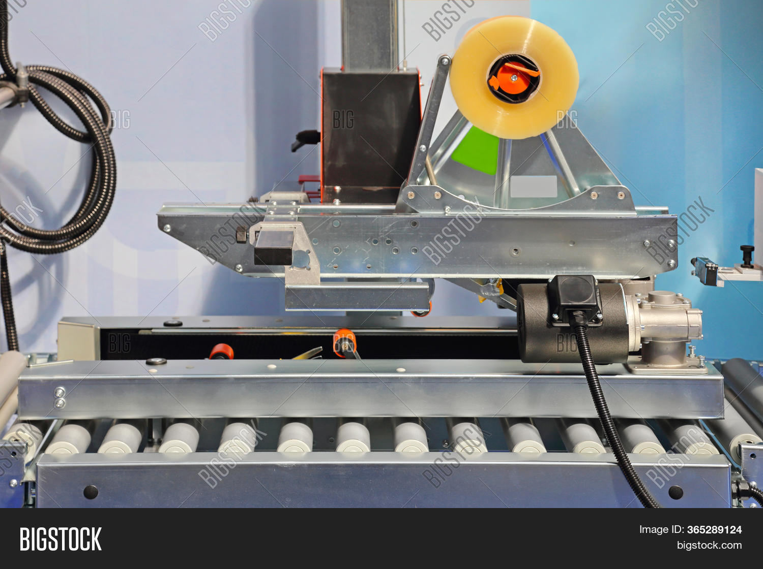 Automated Packaging Image & Photo (Free Trial) | Bigstock