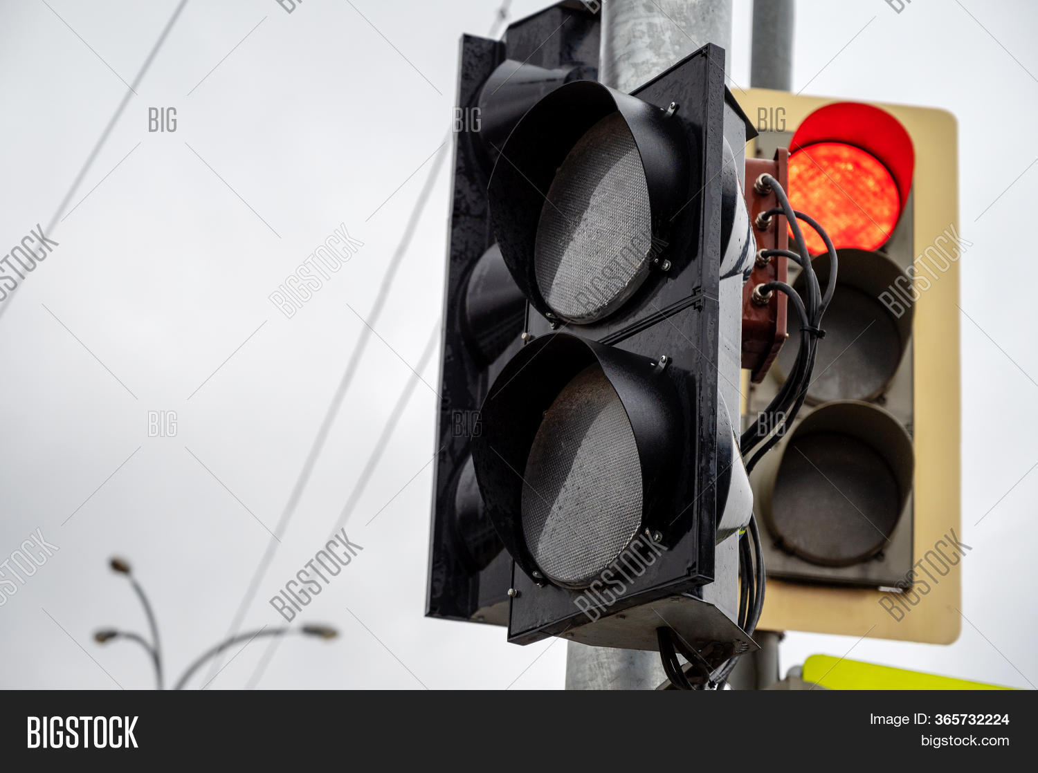 Red Traffic Light Image & Photo (Free Trial) | Bigstock