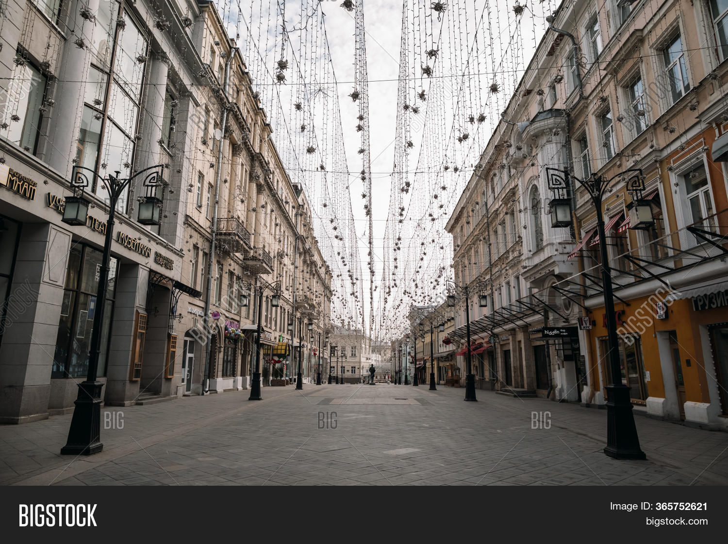 Empty Moscow Streets Image & Photo (Free Trial) | Bigstock