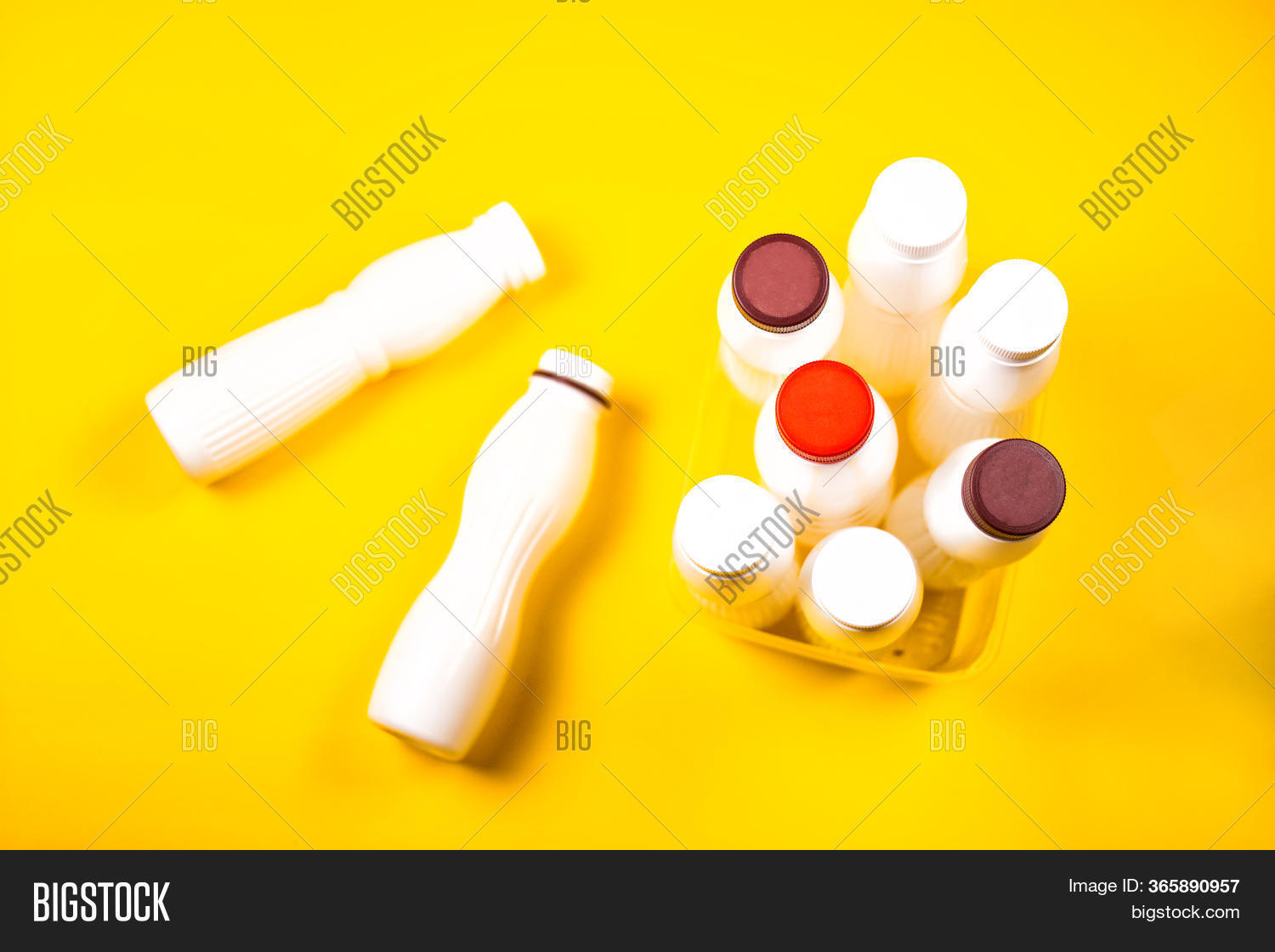Empty Plastic Yogurt Image & Photo (Free Trial) | Bigstock