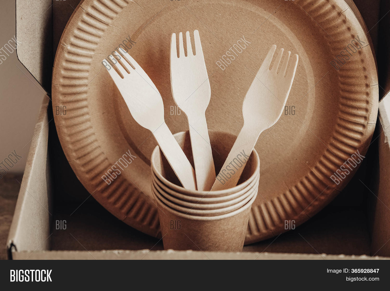Wooden Forks Paper Image & Photo (Free Trial) | Bigstock