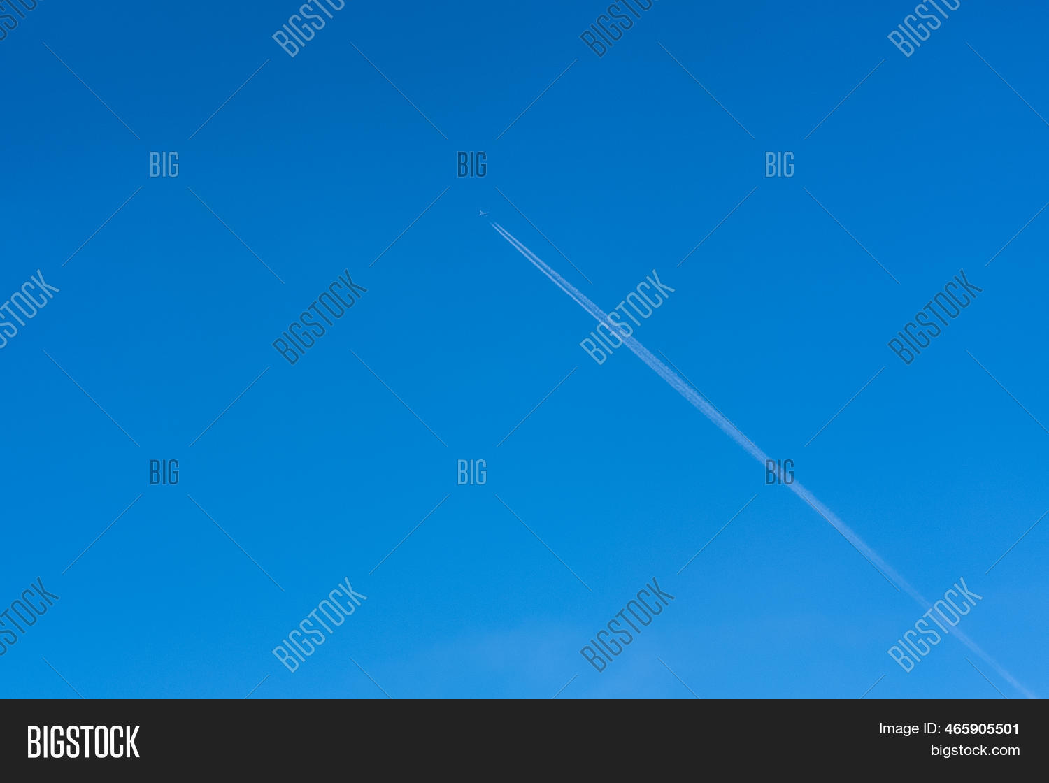Plane Flying High Sky Image & Photo (Free Trial) | Bigstock