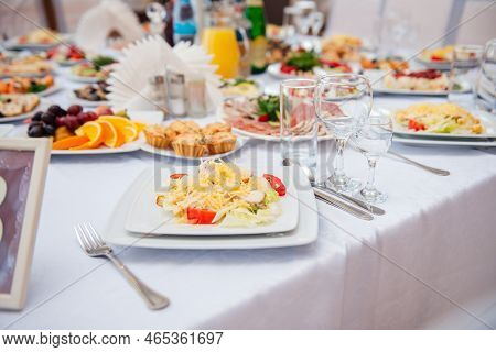 Beautifully Set Table Image & Photo (Free Trial) | Bigstock