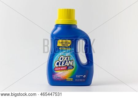 Oxiclean Detergent Image & Photo (Free Trial) | Bigstock