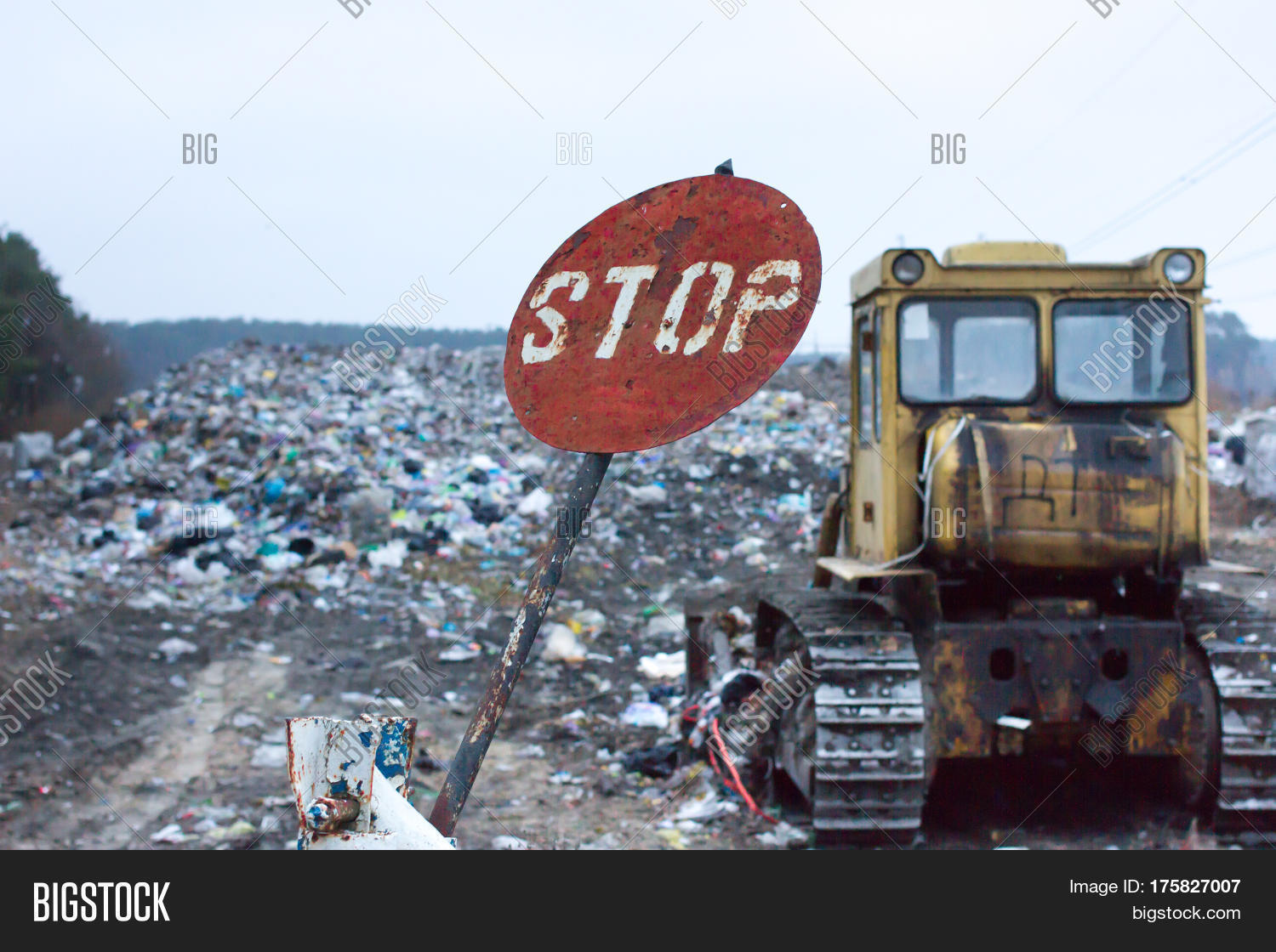Red Round Stop Sign, Image & Photo (Free Trial) | Bigstock