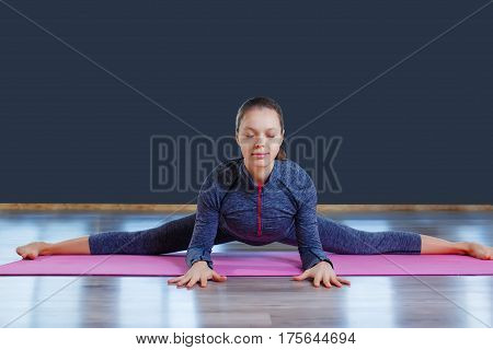 Young Slim Woman Yoga Image & Photo (Free Trial) | Bigstock