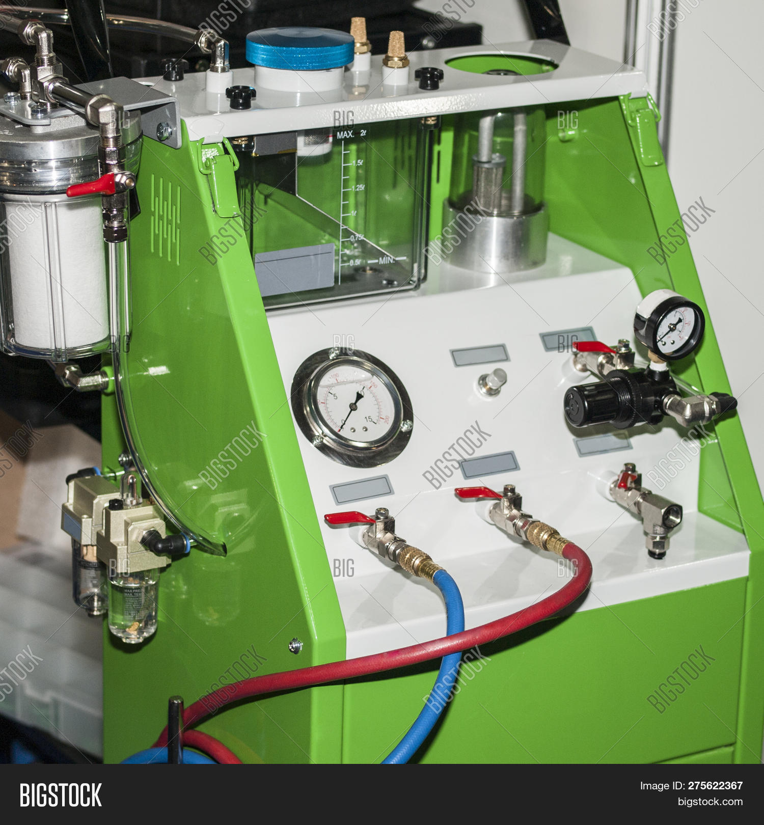 Imagen y foto New Filling Station (prueba gratis) | Bigstock