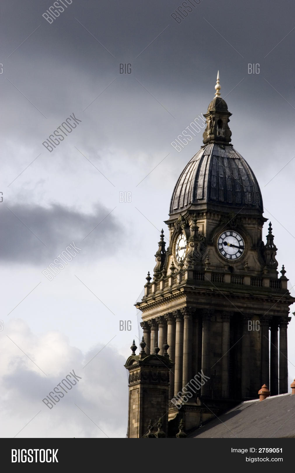 Leeds Town Hall Clock Image & Photo (Free Trial) | Bigstock