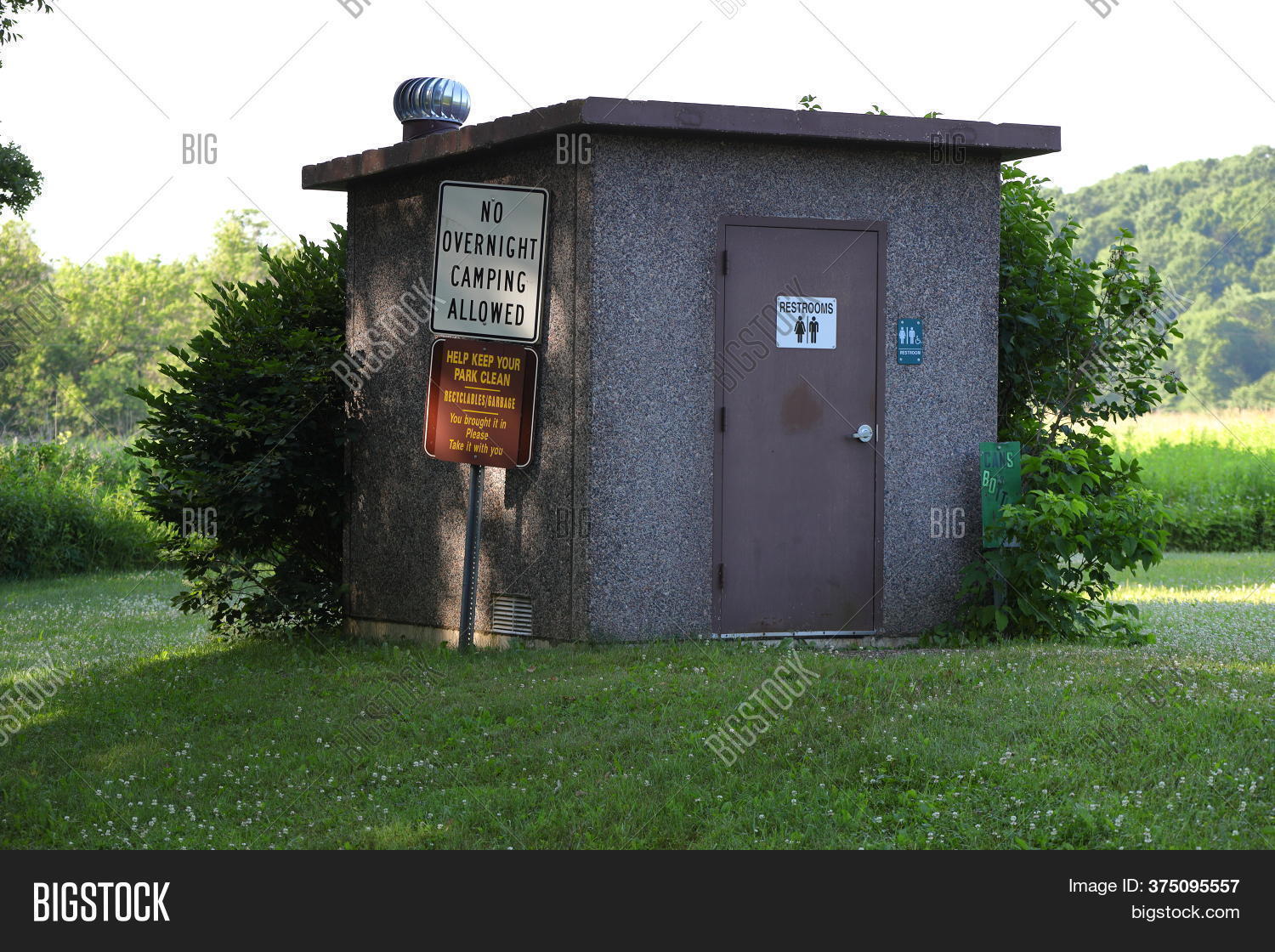 Outdoor Restroom Image & Photo (Free Trial) | Bigstock