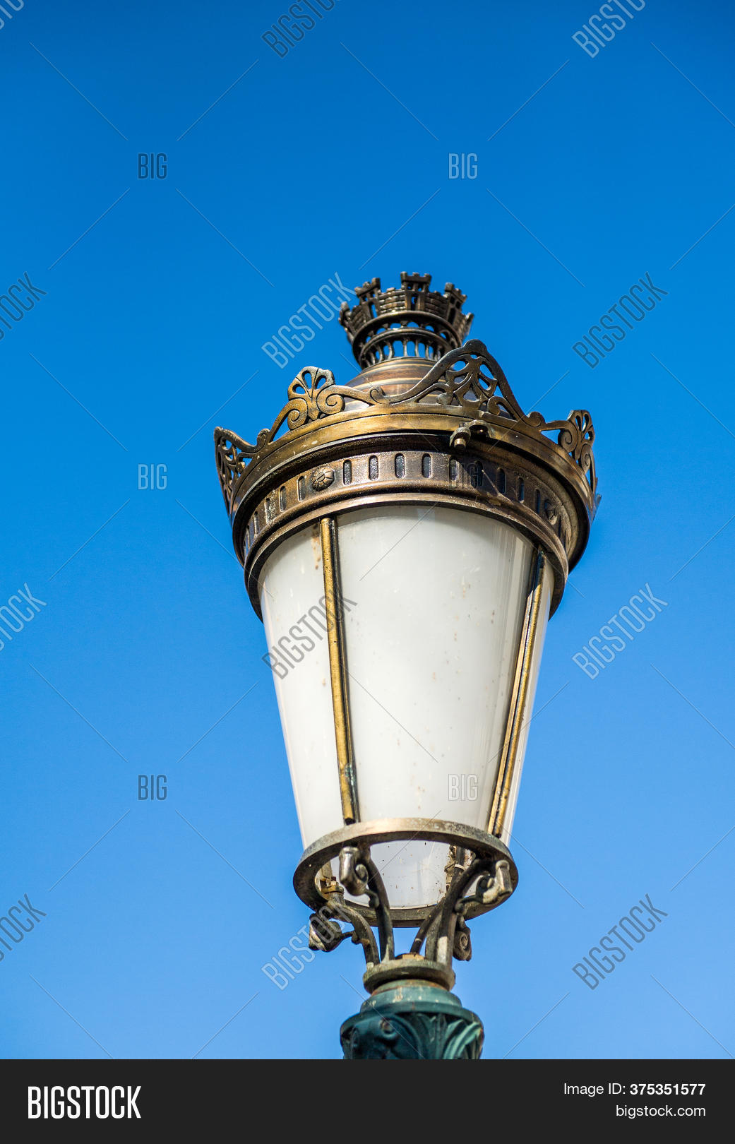 Vintage Street Lampost Image & Photo (Free Trial) | Bigstock