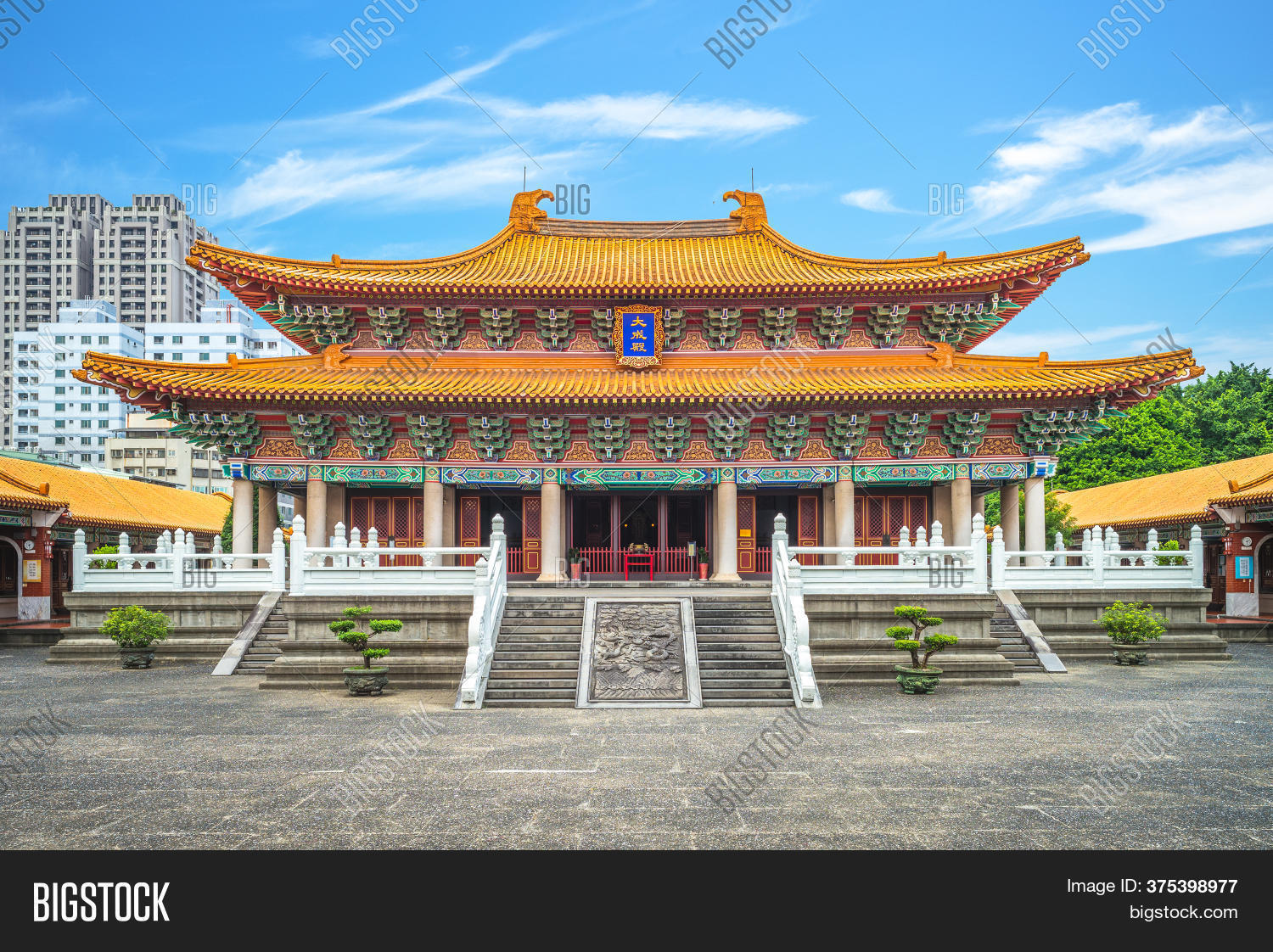 Confucius Temple Image & Photo (Free Trial) | Bigstock
