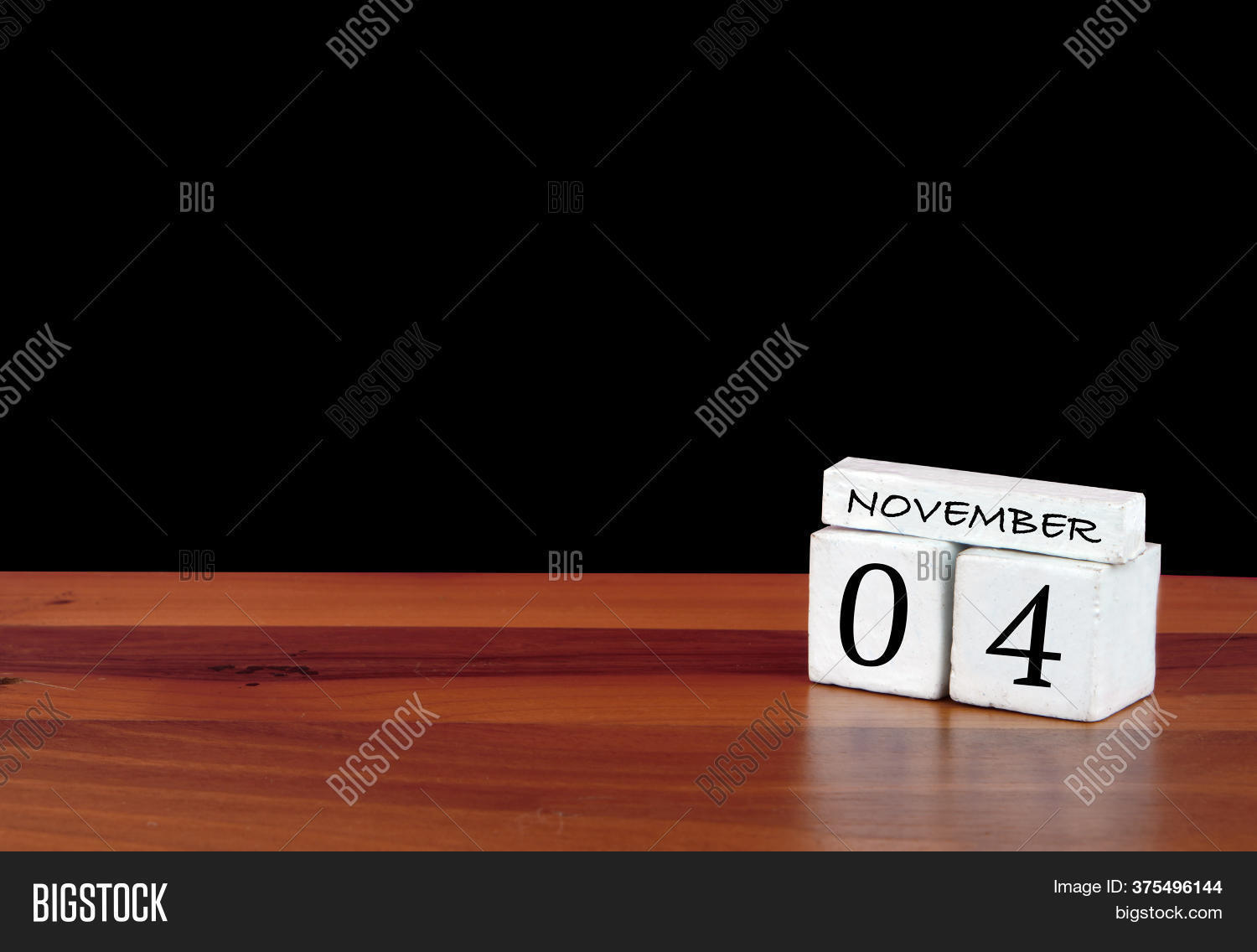 4 November Calendar Image & Photo (Free Trial) | Bigstock