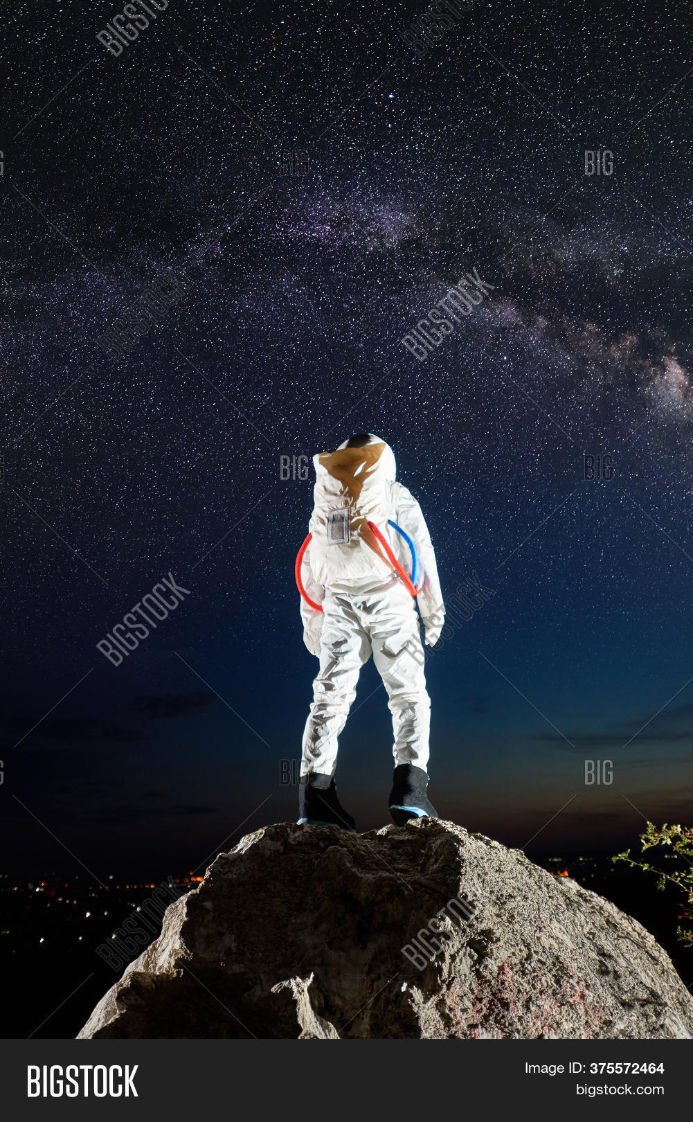 Back View Spaceman Image & Photo (Free Trial) | Bigstock