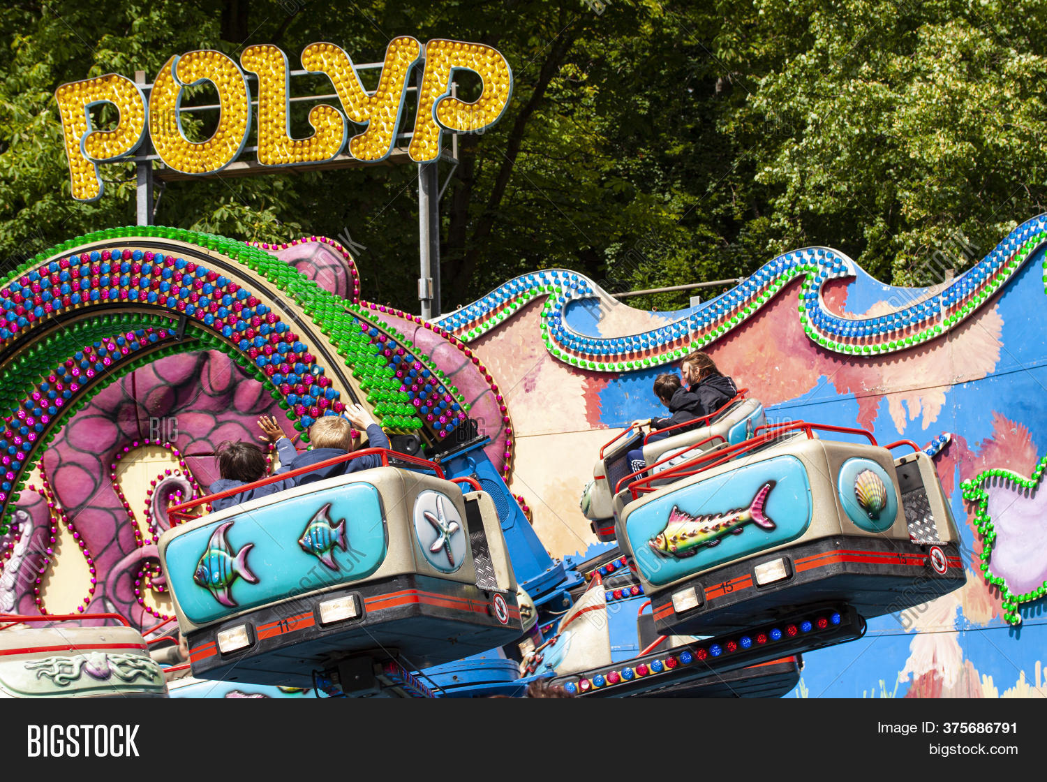 Polyp Amusement Ride Image & Photo (Free Trial) | Bigstock
