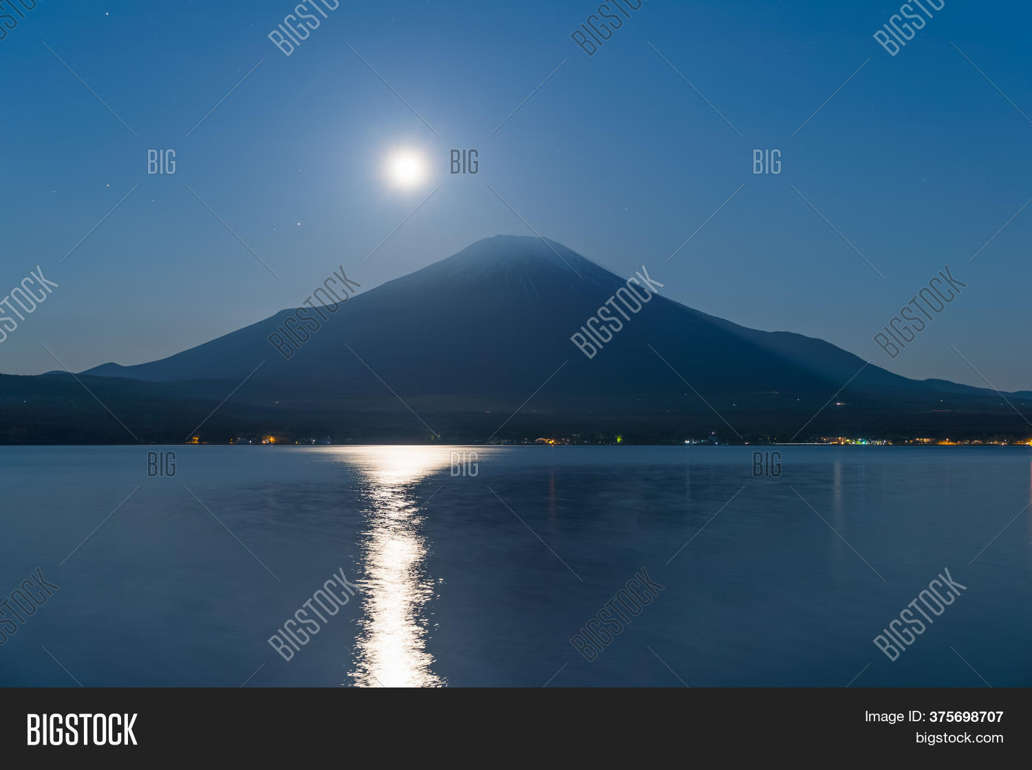 Pearl Fuji , Full Moon Image & Photo (Free Trial) | Bigstock