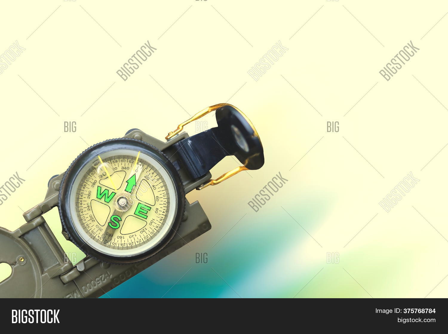 Round Compass On Image & Photo (Free Trial) | Bigstock