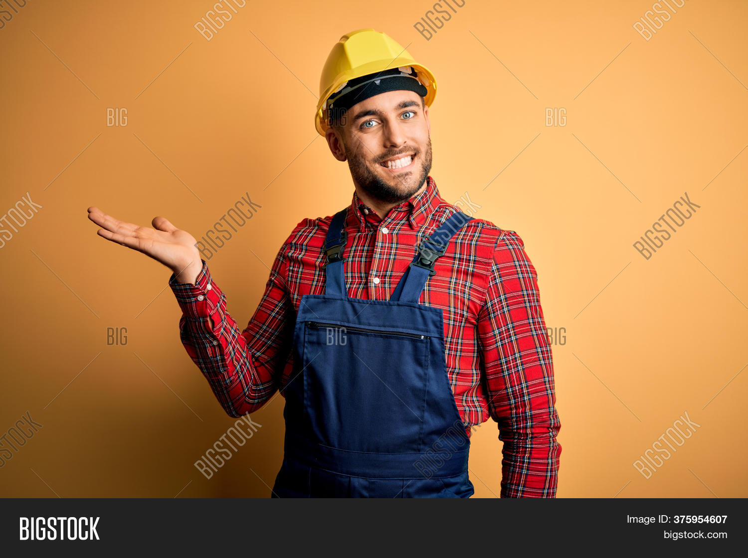 Young Builder Man Image & Photo (Free Trial) | Bigstock