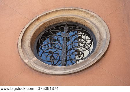Antique Round Window Image & Photo (Free Trial) | Bigstock