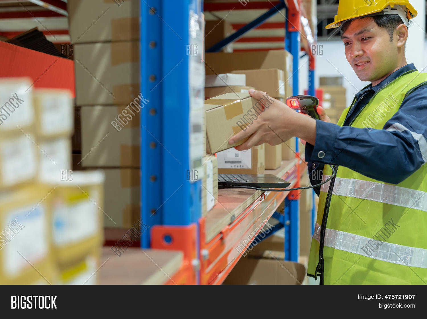 Warehouse Worker Scan Image & Photo (Free Trial) | Bigstock