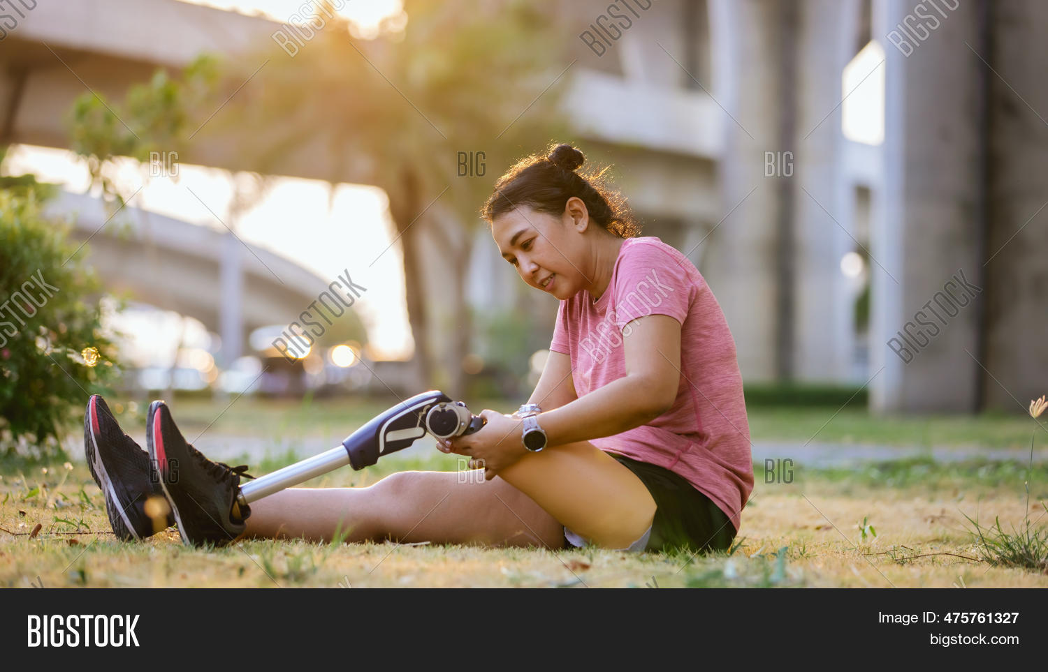 Athlete Prosthetic Leg Image & Photo (Free Trial) | Bigstock