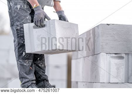 Mason Builds Wall Image & Photo (Free Trial) | Bigstock