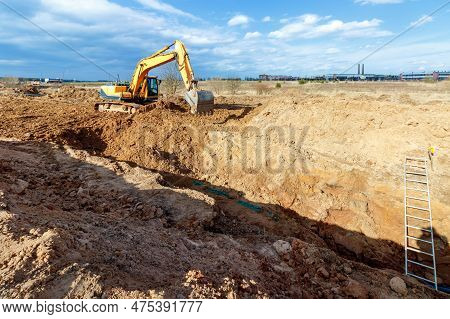 Excavator Dig Trenches Image & Photo (Free Trial) | Bigstock
