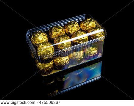 Box Round Chocolates Image & Photo (Free Trial) | Bigstock