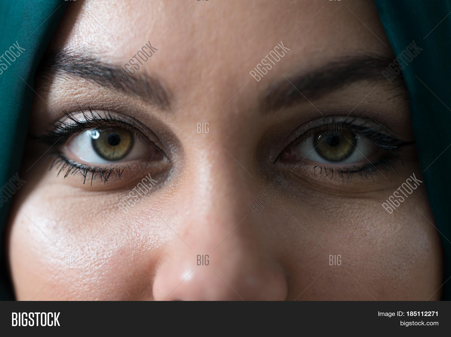 Eyes Muslim Woman Image & Photo (Free Trial) | Bigstock