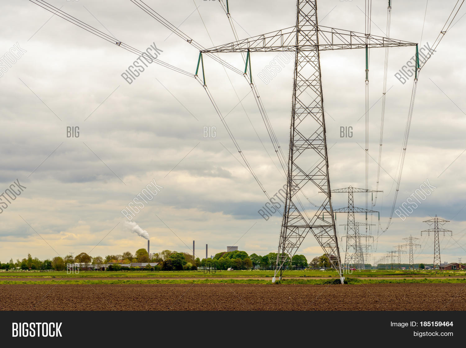 Imagen y foto Rows Power Pylons (prueba gratis) | Bigstock