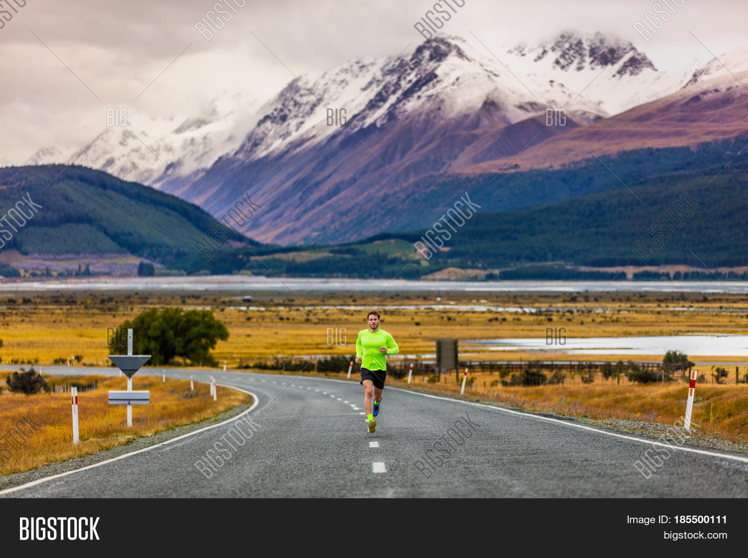 Running Runner Man Image & Photo (Free Trial) | Bigstock