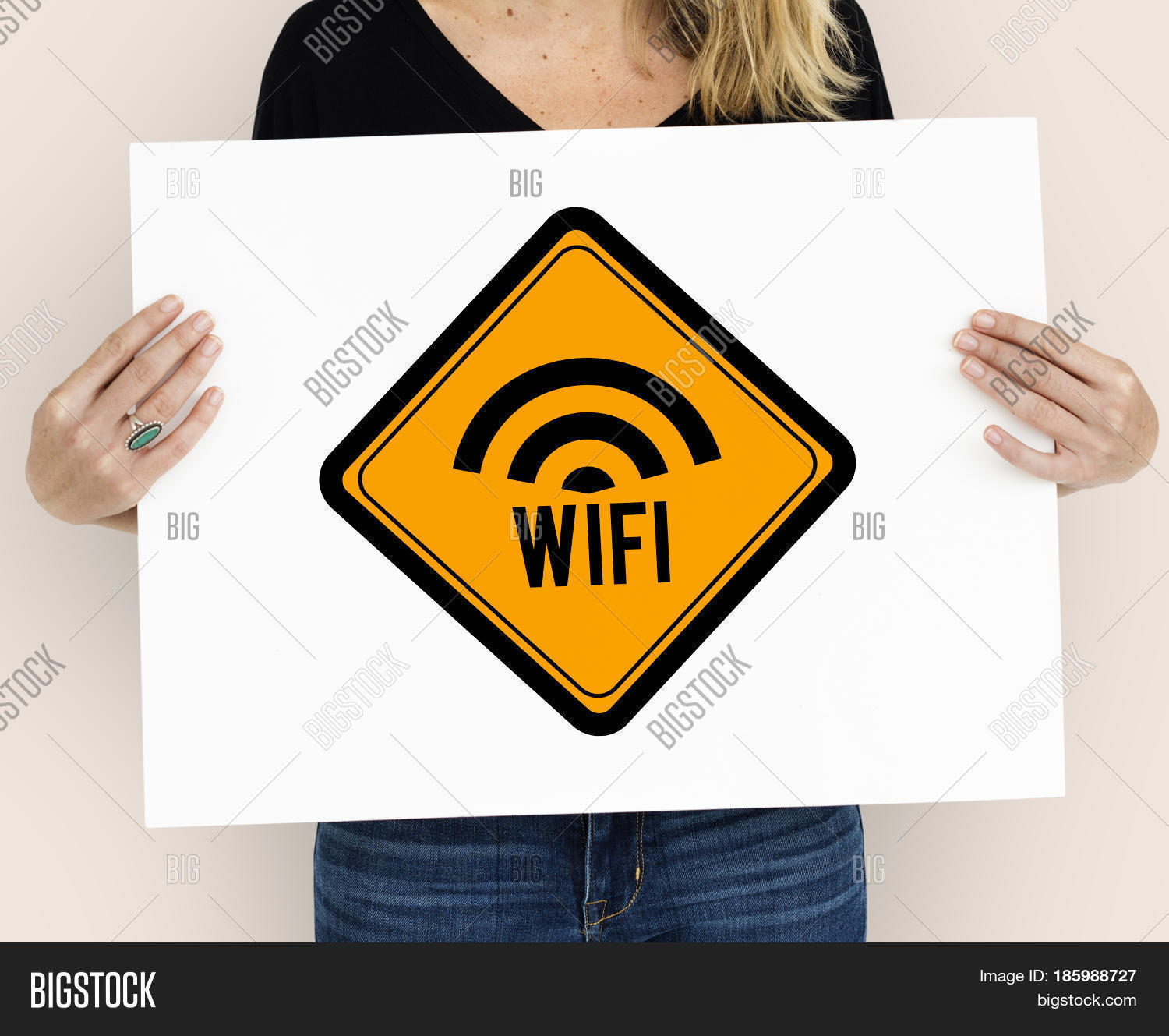 Show Wifi Connection Image & Photo (Free Trial) | Bigstock