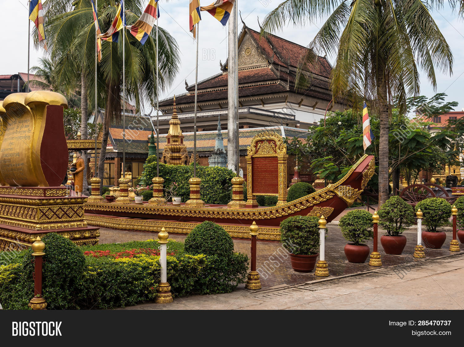 Wat Preah Prom Rath Image & Photo (Free Trial) | Bigstock