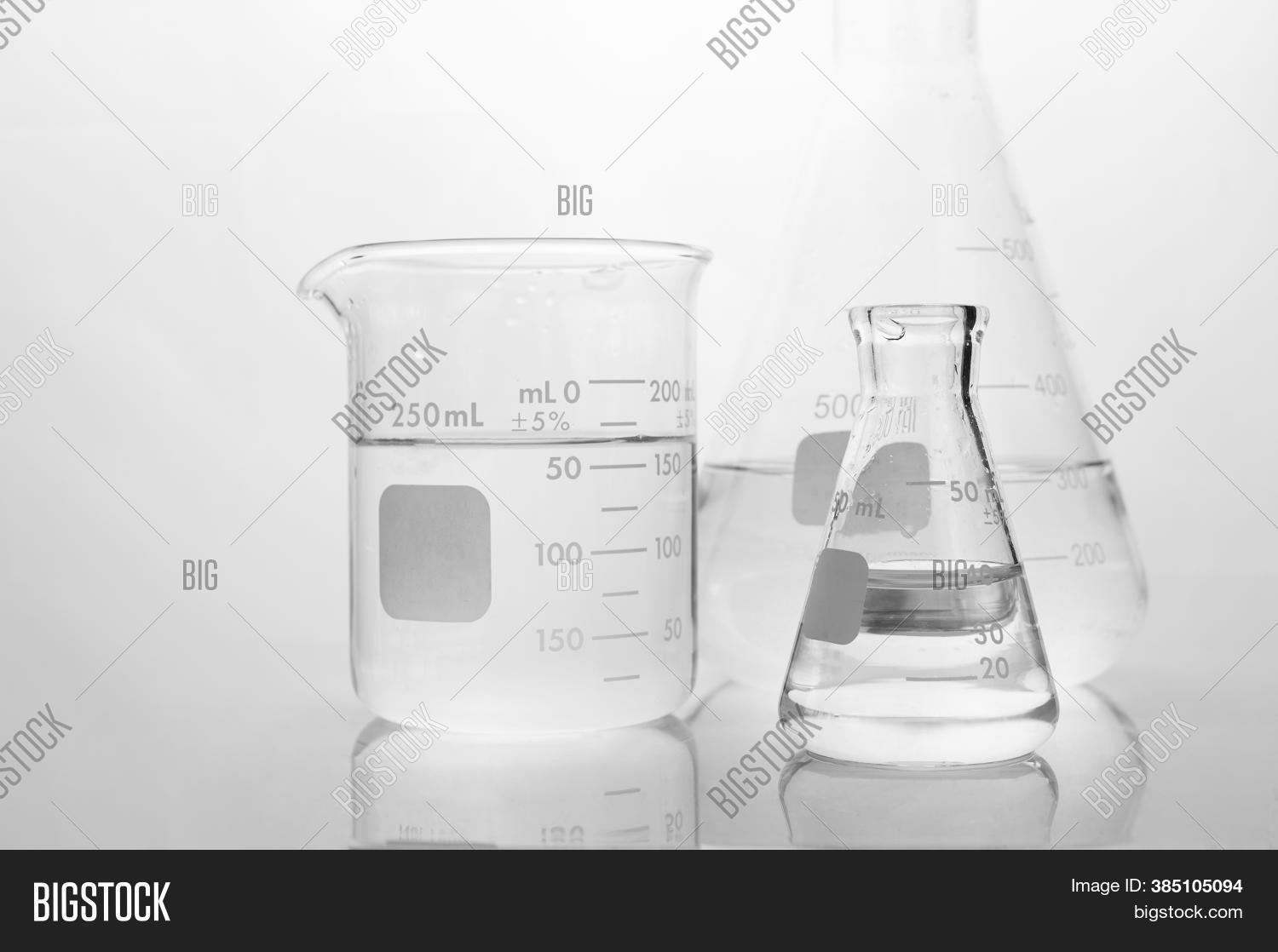 Clear Water Beaker Image & Photo (Free Trial) | Bigstock