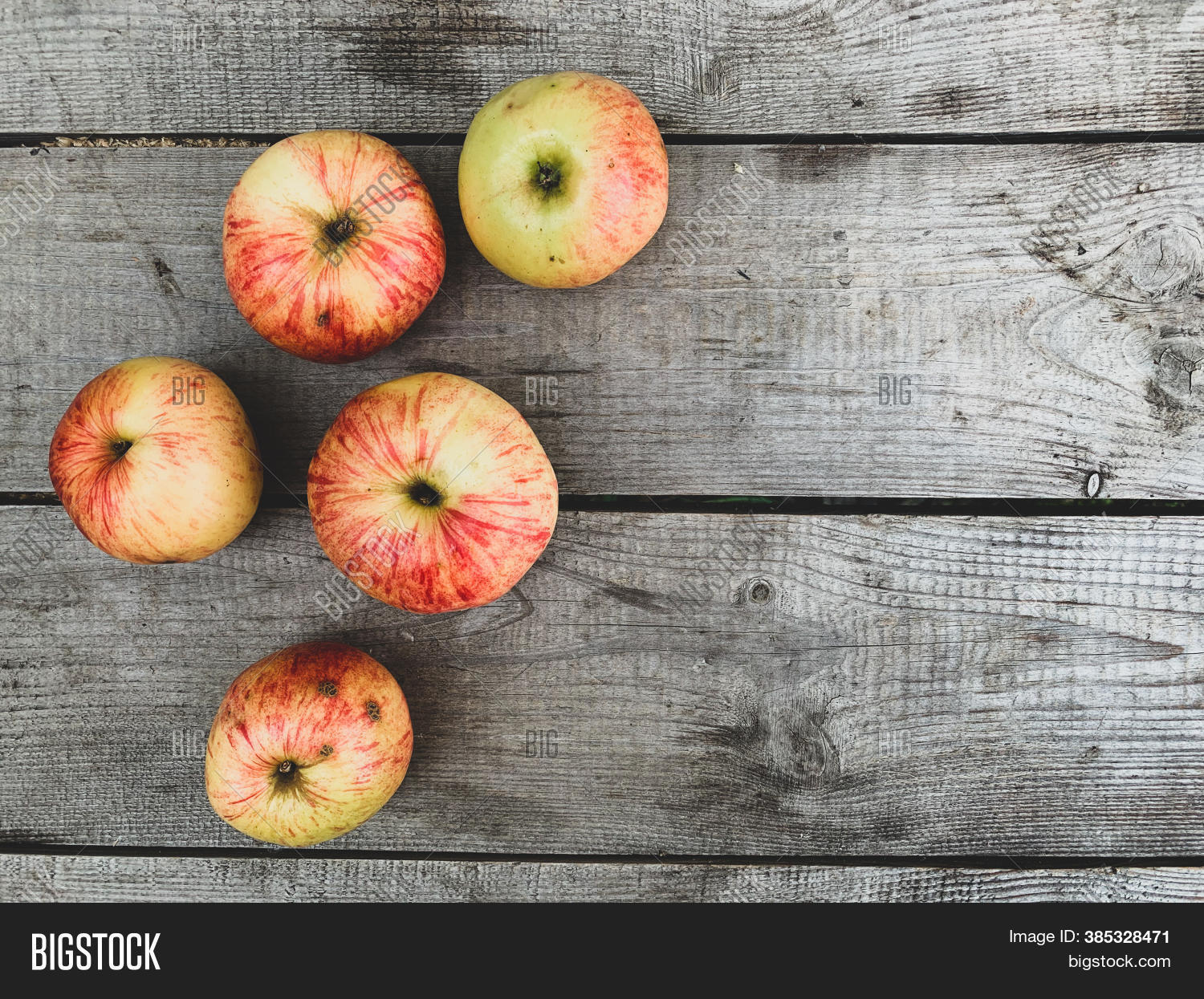 Fresh Apples On Wooden Image & Photo (Free Trial) | Bigstock