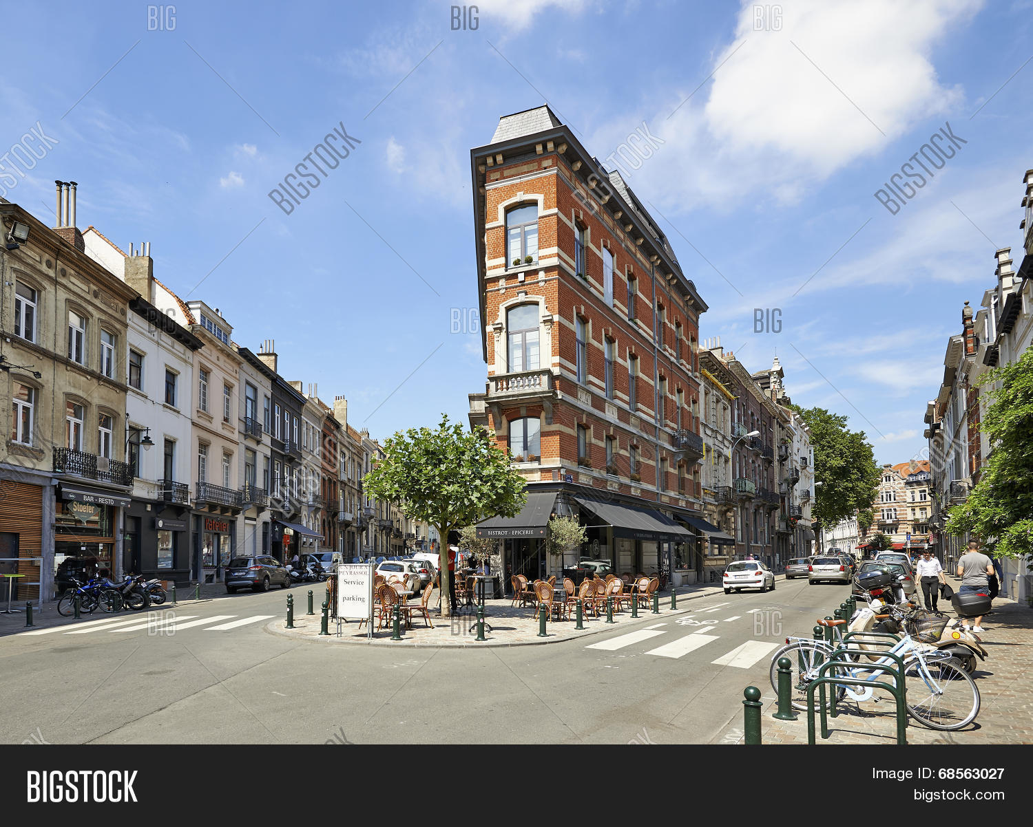 Square Du Chatelain Image & Photo (Free Trial) | Bigstock