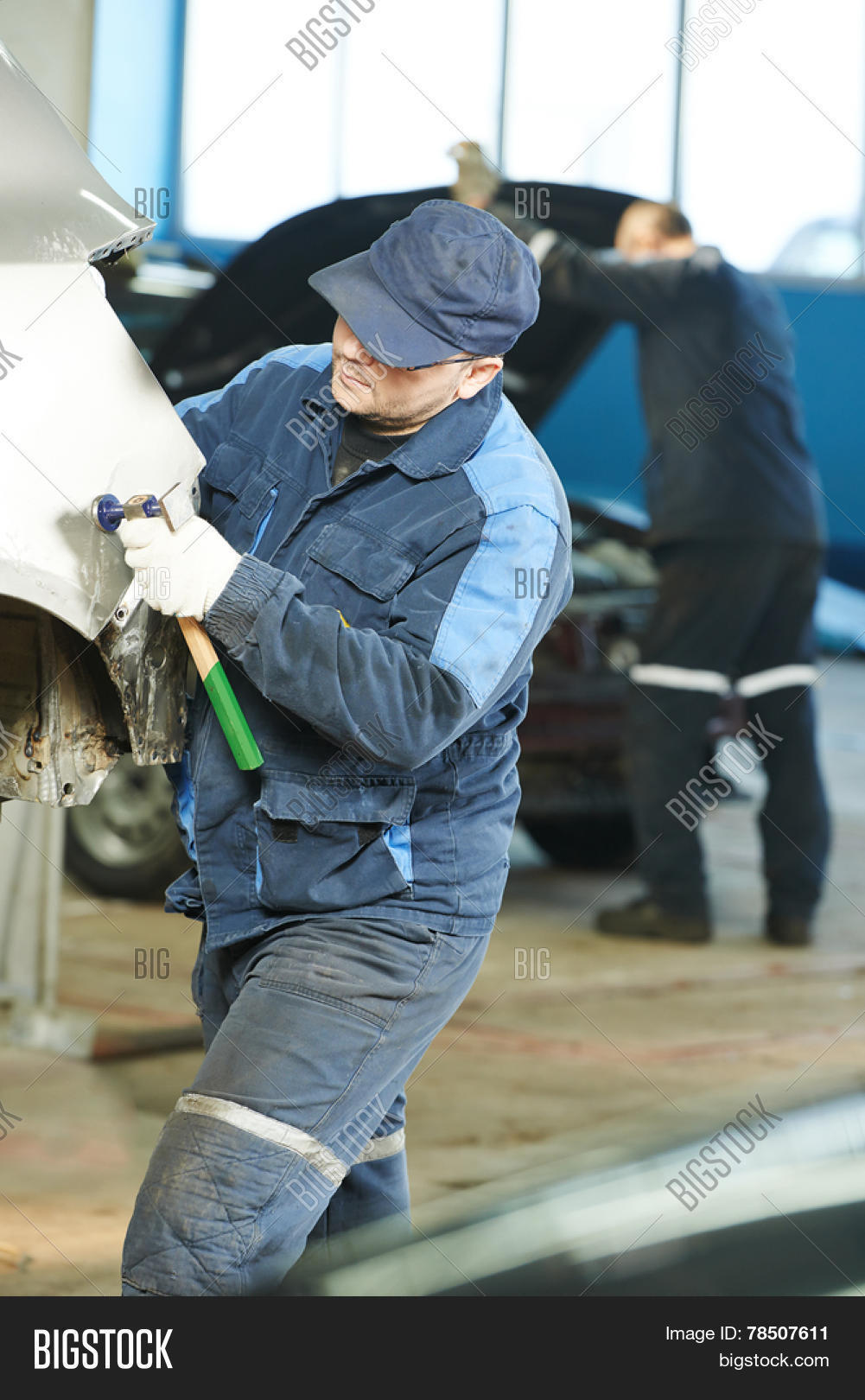 Auto Repair Man Worker Image & Photo (Free Trial) | Bigstock