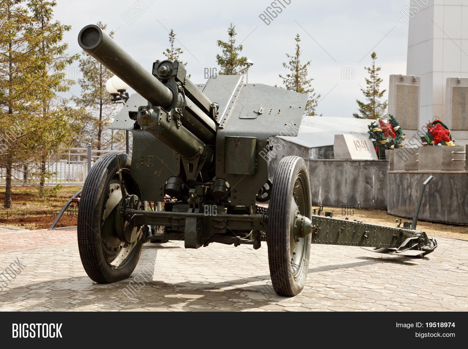 Old Soviet Cannon Image & Photo (Free Trial) | Bigstock