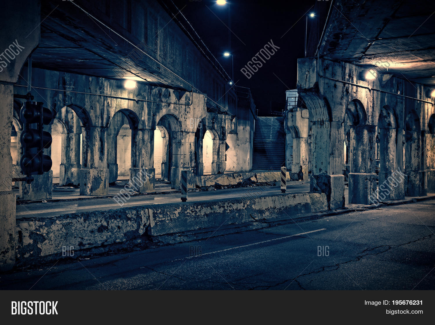 Dark Gritty Chicago Image & Photo (Free Trial) | Bigstock