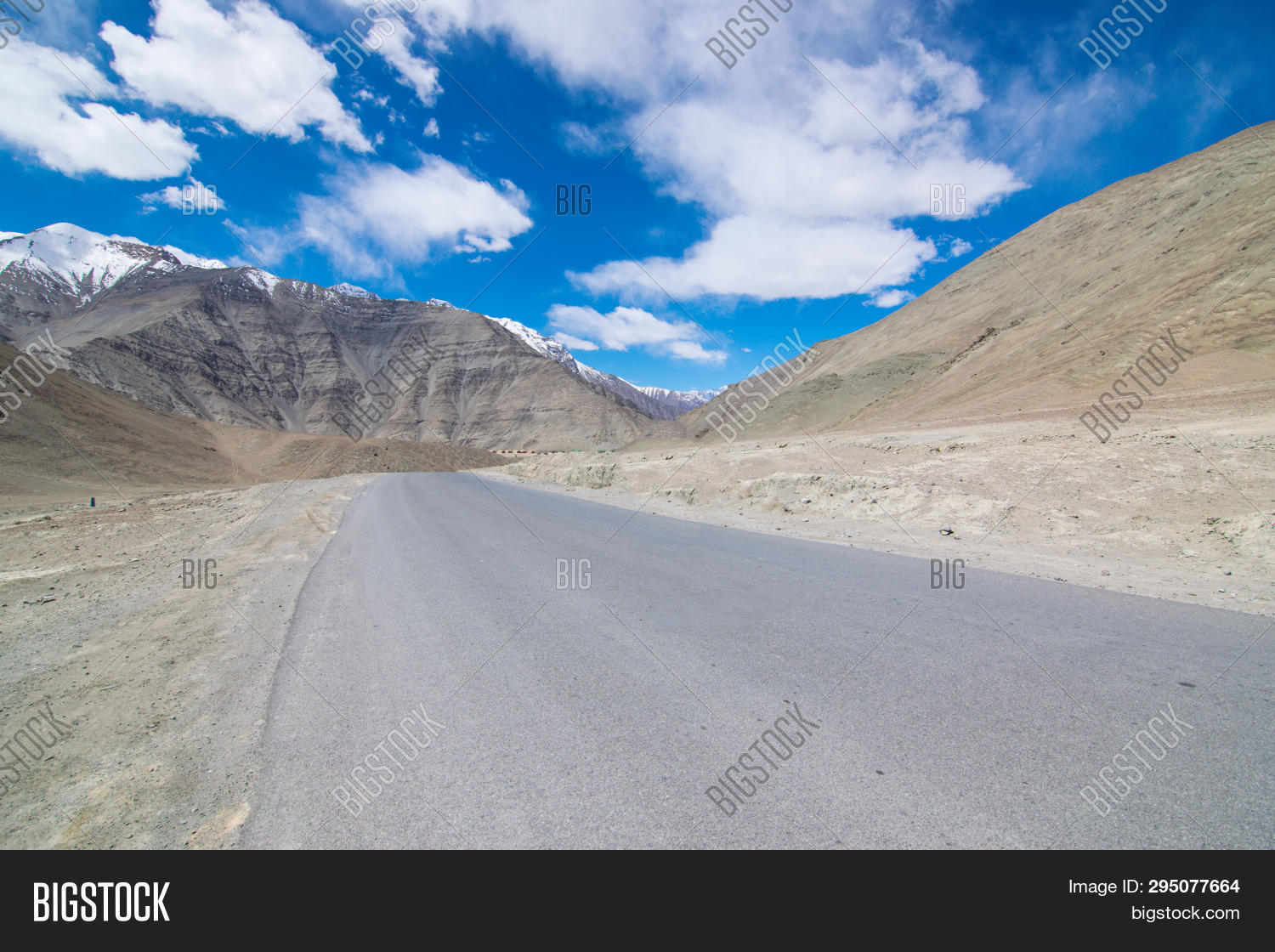On Road Leh Ladakh Image & Photo (Free Trial) | Bigstock