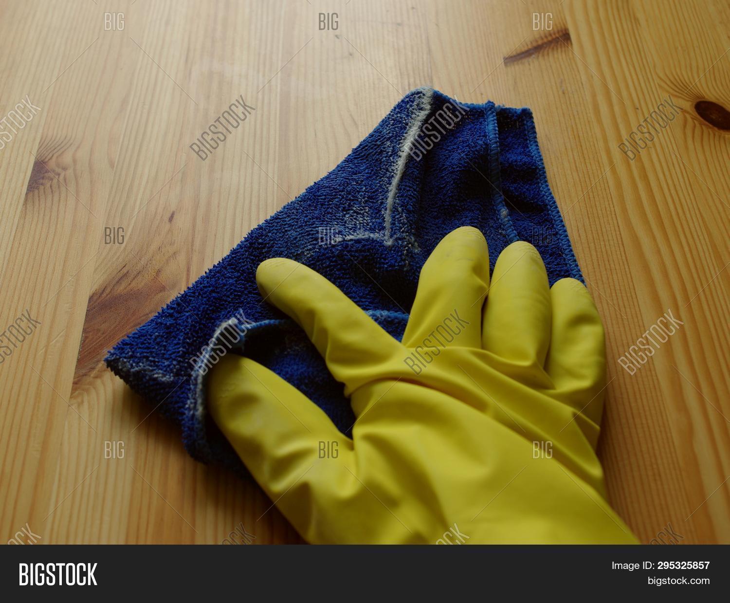 Process Dust Wiping On Image & Photo (Free Trial) | Bigstock