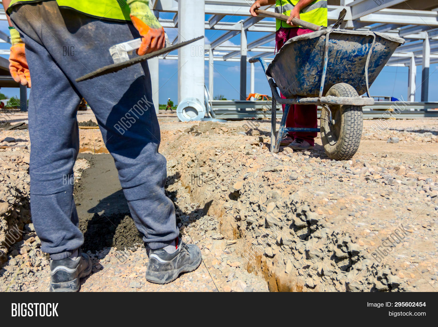 Mason Using Trowel Image & Photo (Free Trial) | Bigstock